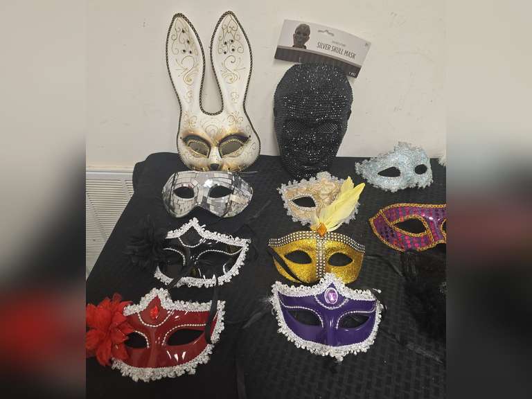 Assorted masks - Northern Kentucky Auction, LLC