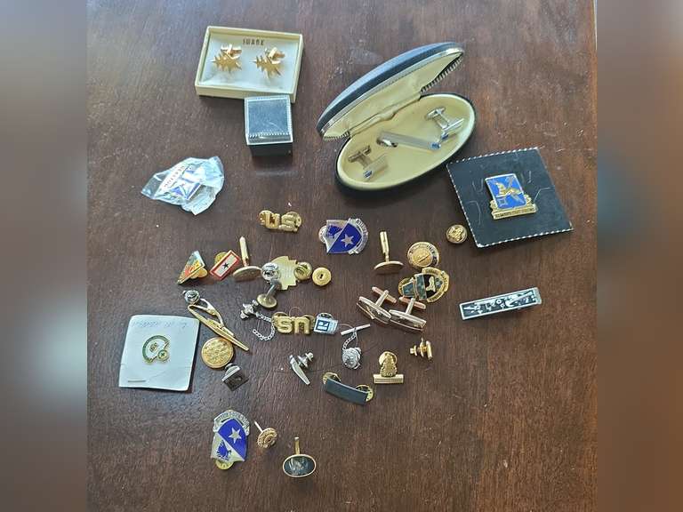 Cufflinks, tie tacks, pins, etc - Northern Kentucky Auction, LLC