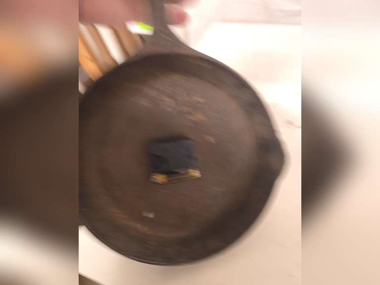 Cast iron skillet clock, battery operated - Northern Kentucky Auction, LLC