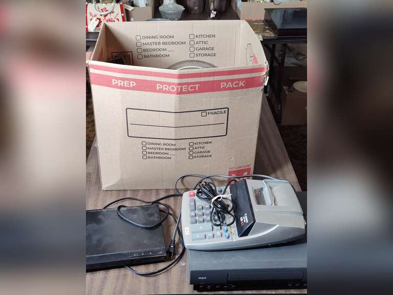 DVD player, VHS player, Canon adding machine - all untested and various ...