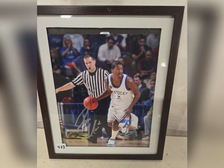 10x12 Autographed UK basketball player Ravi Moss, not authenticated ...