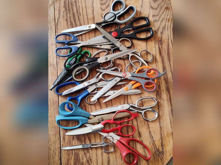 Scissors lot - Northern Kentucky Auction, LLC