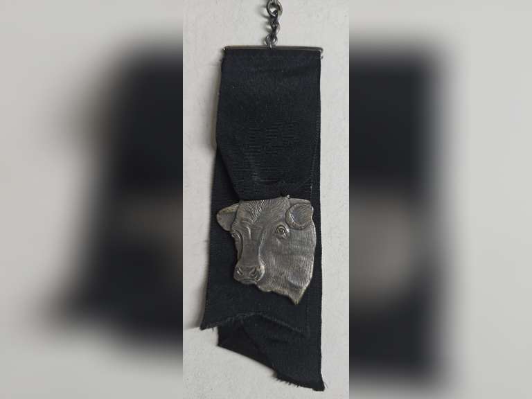 Decatur Fountain Co. Figural Bull Watch Fob, Mfgr's of Soda Fountains ...