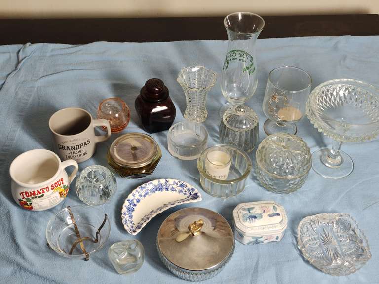 Box lot of glass ware items - Northern Kentucky Auction, LLC