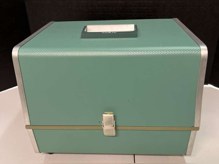 Argus 500 Watt Automatic Slide Projector and accessories. Powered on ...