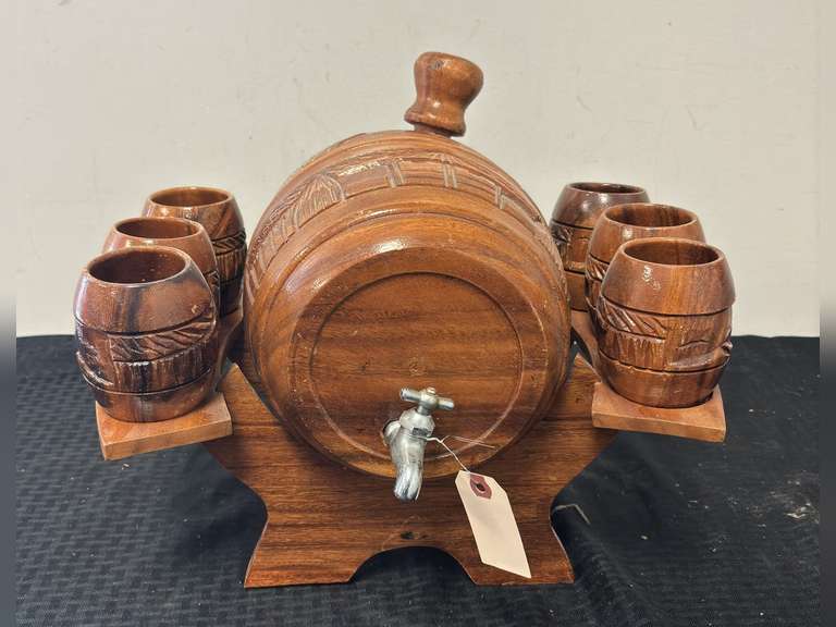 Wood Beer Keg Bar Set - Northern Kentucky Auction, LLC