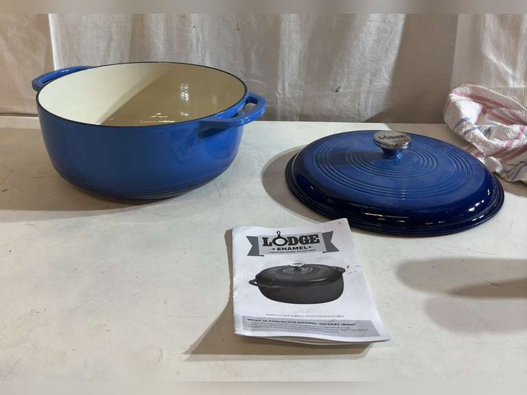 Lodge porcelain enamel on cast iron Dutch Oven, appears new - Northern ...