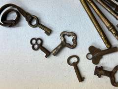 Skeleton keys and skate key. - Northern Kentucky Auction, LLC