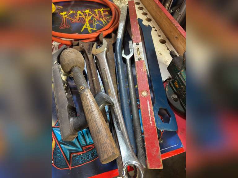 Miscellaneous, unique and unusual tools - Northern Kentucky Auction, LLC