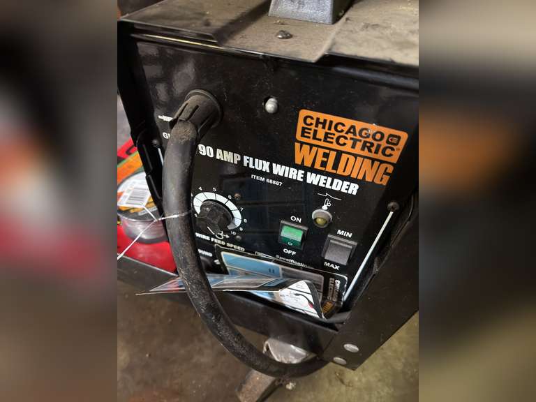 90 Amp flux wire welder, not tested - Northern Kentucky Auction, LLC