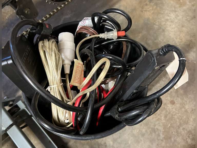 Bucket full of extension cords. - Northern Kentucky Auction, LLC