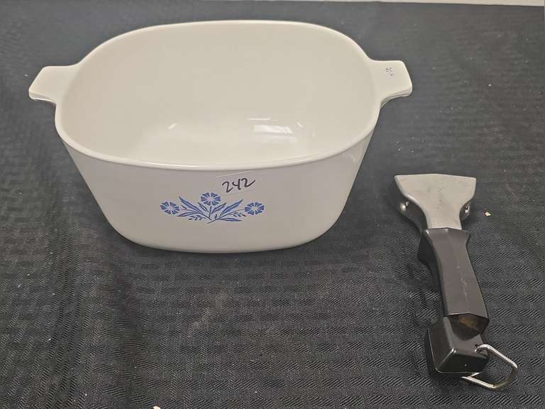 Corning Ware 2½ qt casserole dish with handle, Cornflower pattern ...