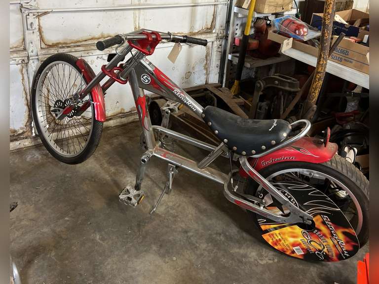 Chain Stingray Chopper brand bicycle. - Northern Kentucky Auction, LLC