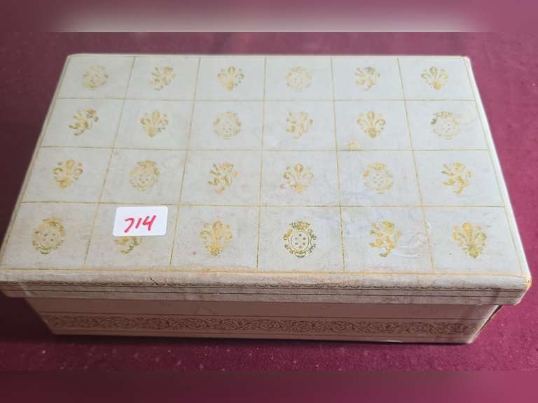 Jewelry box and contents - Northern Kentucky Auction, LLC
