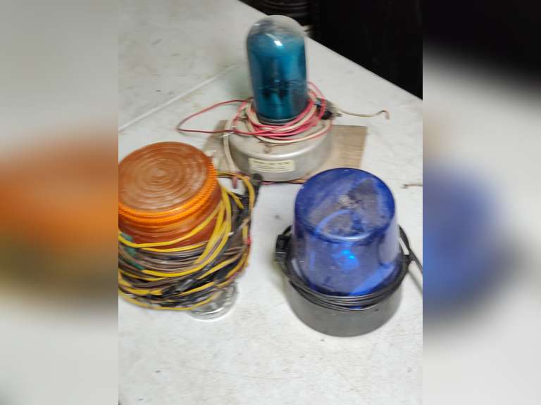 Old flashing lights - the cobalt color blue light does work, the other ...