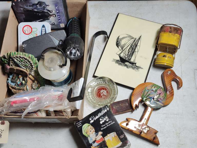 Box of collectibles - Northern Kentucky Auction, LLC