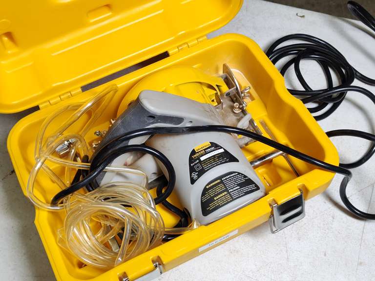 Workforce tile cutter/wet saw - powered on when tested - Northern ...