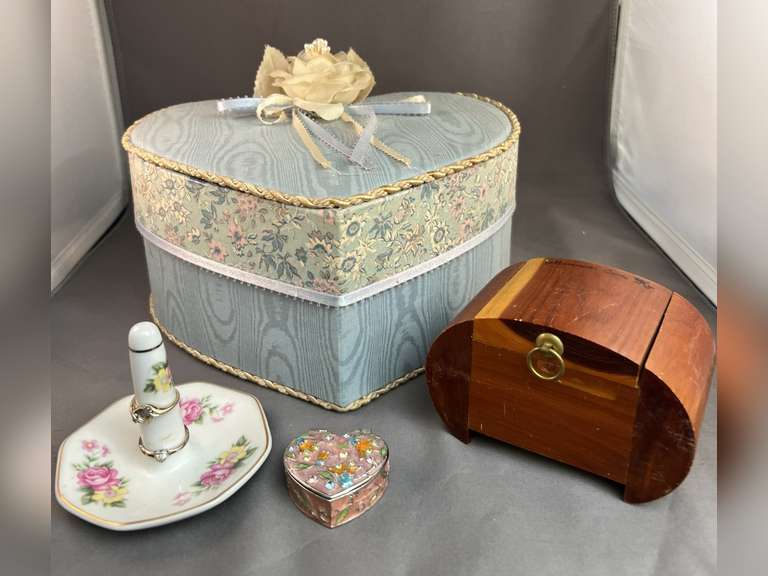 Jewelry box, ring holder, setting marked 10k, pill box and wooden box ...