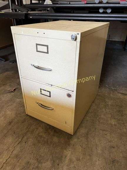 Small filing cabinet - Nutt Auction