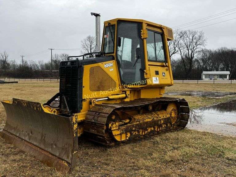 John Deere 650H LGP Crawler Dozer 7257 hours showing, 6 way blade ...