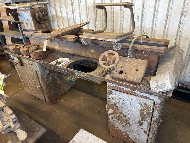 Logan Lathe base incomplete - Nutt Auction