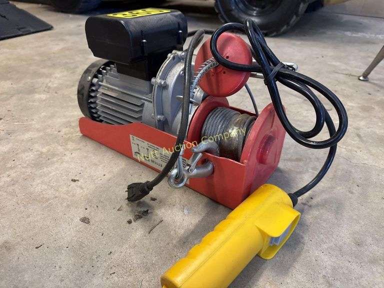 Hyet Overhead electric winch,120v - Nutt Auction