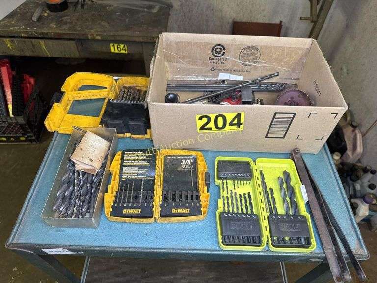 Drill bits various sizes - Nutt Auction
