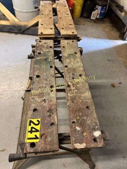 Workmate 300 folding work bench (2) - Nutt Auction