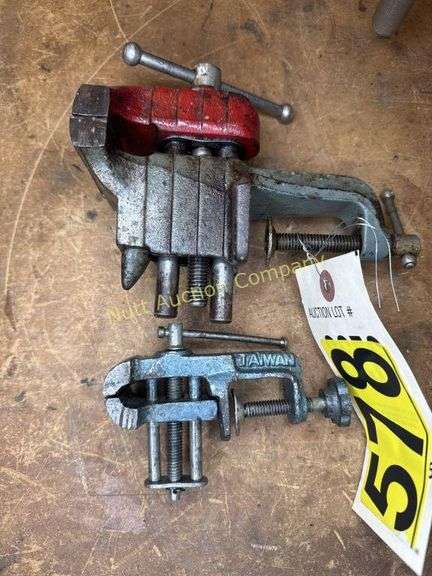 Vise 2 1/2 in & 1 1/2 in - Nutt Auction