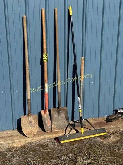 Yard tools - Nutt Auction