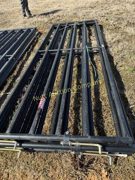 Priefert bull gate, 12' - 6 rail (Qty 4) Model RG212, some items may be ...