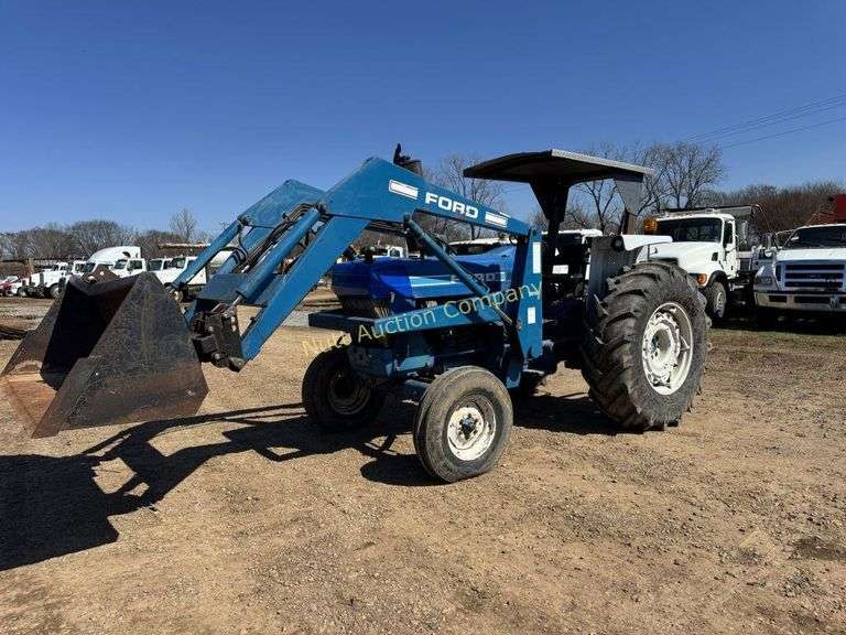 Ford 5610 Tractor w/7210 Loader - Nutt Auction