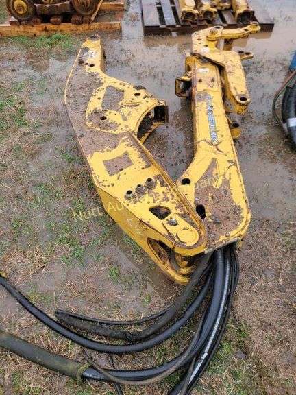 Alamo side boom mower bracket JD 7320 - Nutt Auction