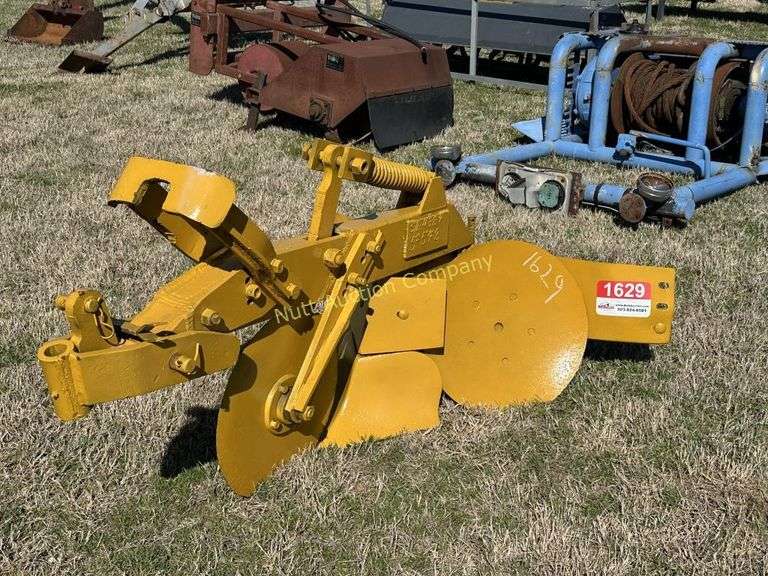Dozer fire plow - Nutt Auction