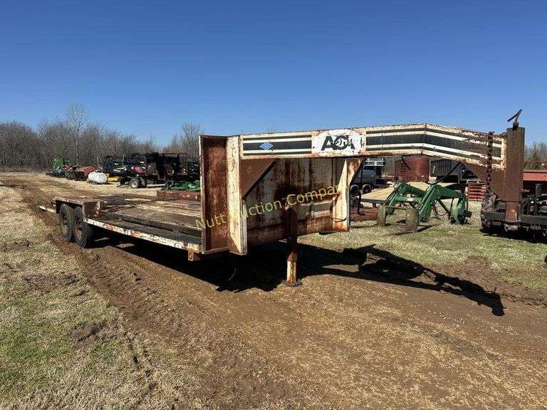 Superior 24' GN Trailer , tandem axle - no title - Nutt Auction