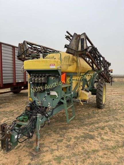 Red Ball 670 1200 gallon sprayer 90' boom reach, hydraulic pump, w ...