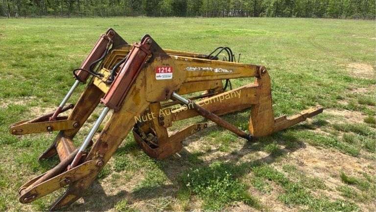 200 Massey Ferguson Front Loader - Nutt Auction
