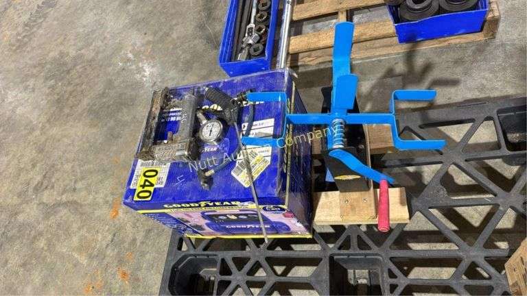 New Air Compressor, Hose Reel, Air Tools - Nutt Auction