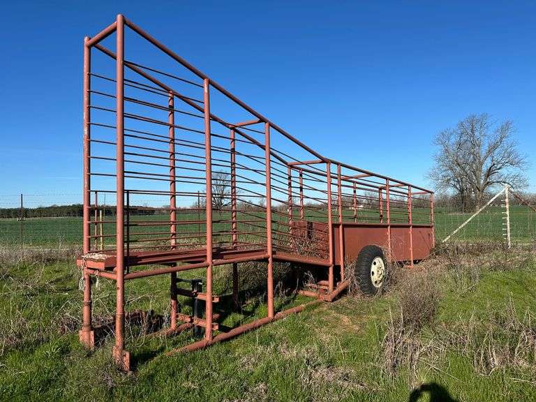 Portable Cattle Loading Chute - Nutt Auction
