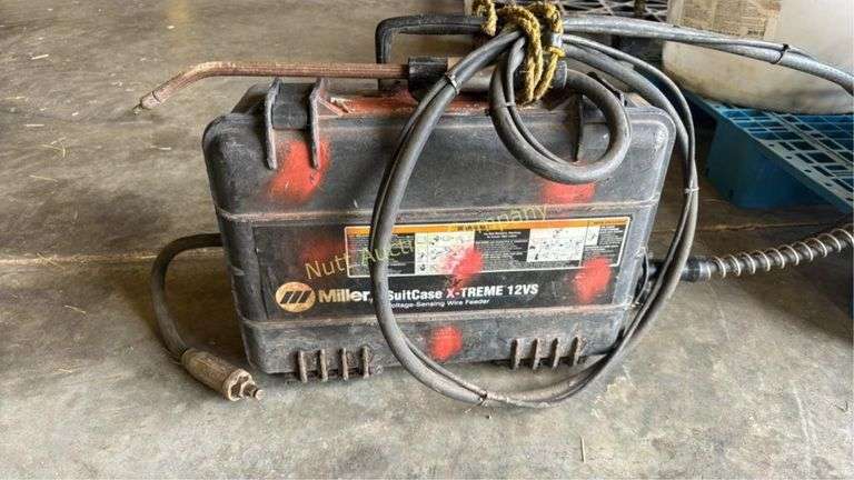 Miller Suitcase X-Treme 12VS Welder 2 Rolls of Lincoln welding wire ...