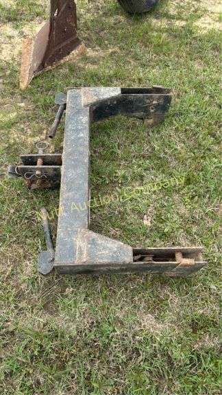 Quick Attach 3 point lift - Nutt Auction