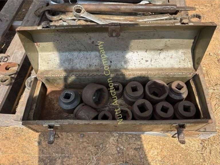 Heavy Duty Impact Sockets Set in Metal Toolbox - Nutt Auction
