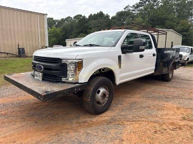 2018 Ford F-350 Super Duty 4x4 with Custom Fitted Front and Rear ...