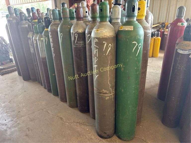 Oxygen Compressed Gas Cylinders, Various Sizes, EMPTY - Nutt Auction