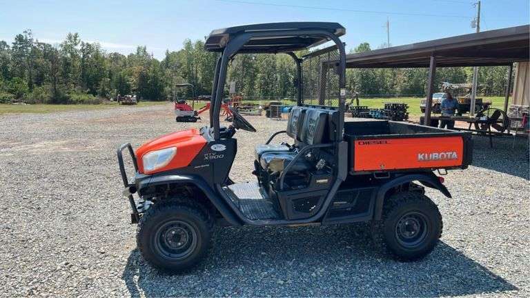 Kubota RTVX900 Diesel 3 cylinder Kubota, Hydraulic Bed Lift, VHT-X ...
