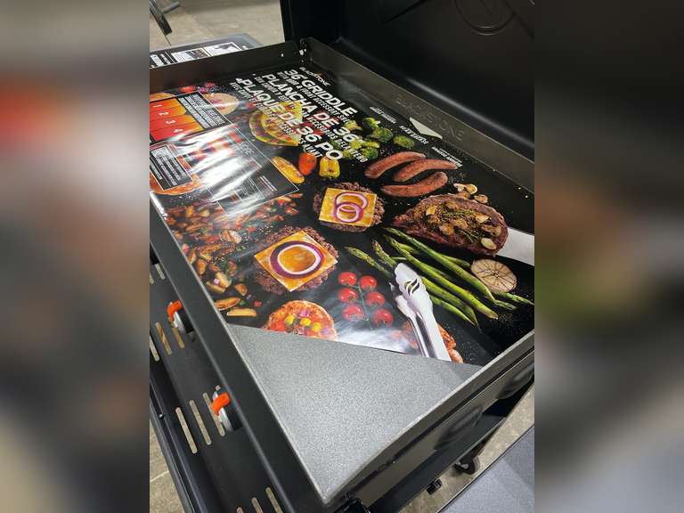 Blackstone 36 In Griddle with Hood & Front Shelf **NIB/Display Model ...