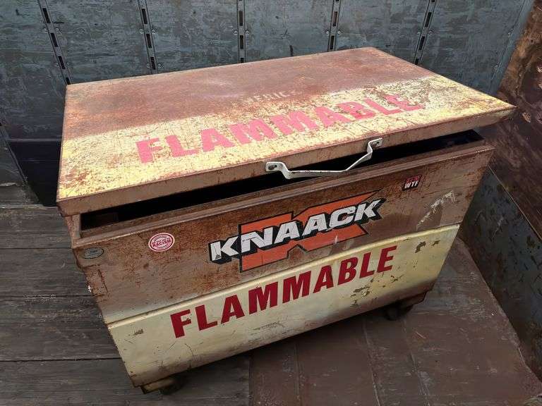Knack Job Box on Casters (Unlocked/No Key) *Lid does not close - NW ...
