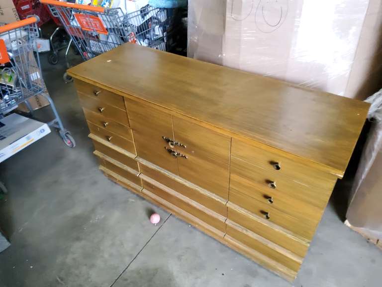 HOUSE CLEAN OUT, BAR, RETRO DRESSER, PRIVACY FENCE PANEL AND MORE ...