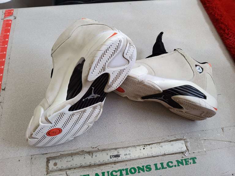 PET CAGE, JORDANS, TRAIN CARS AND MORE!!! - #1 Online Auctions LLC