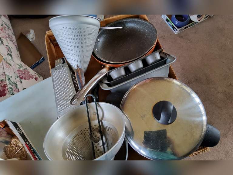 KITCHEN PANS - #1 Online Auctions LLC